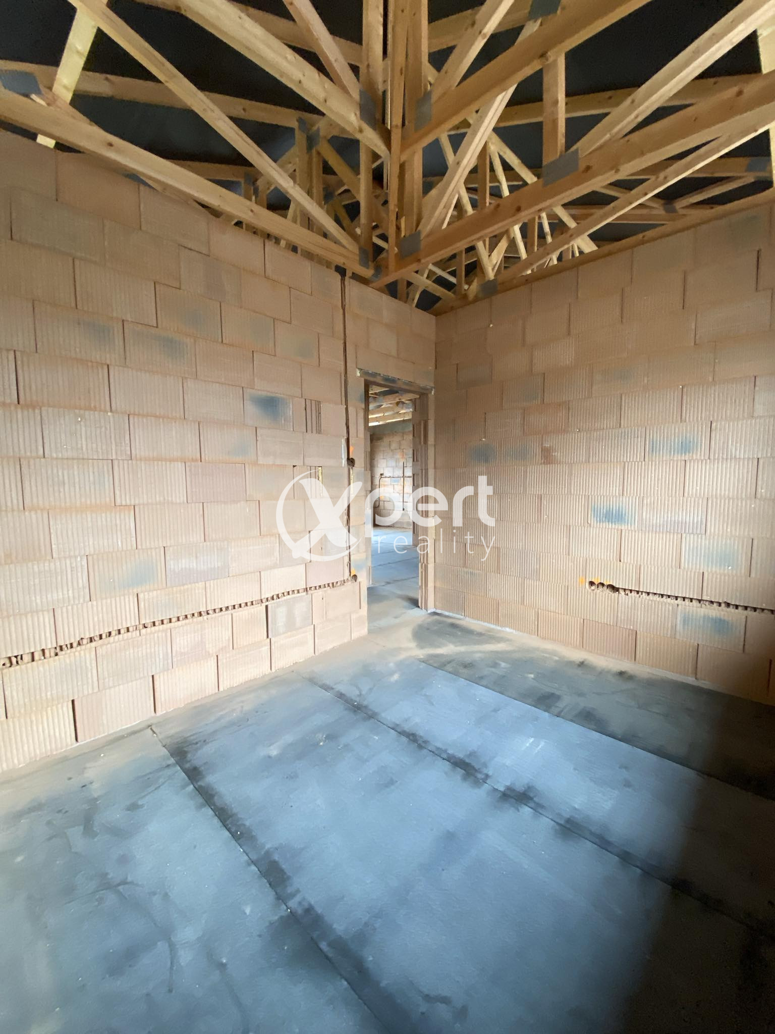 SUPER PONUKA !! Predám 4 izbový rodinný dvojdom so záhradou a s ...